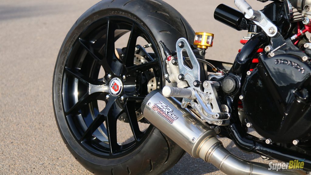 JOM กับ Honda CB750 F2N คาเฟ่ เรซเซอร์ - SuperBike x SuperDrive ข่าว ...