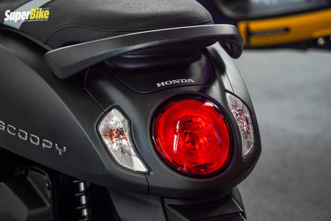 All New Honda Scoopy 2021 ปรับใหม่หมดพร้อมเทคโนโลยีจัดเต็ม - SuperBike