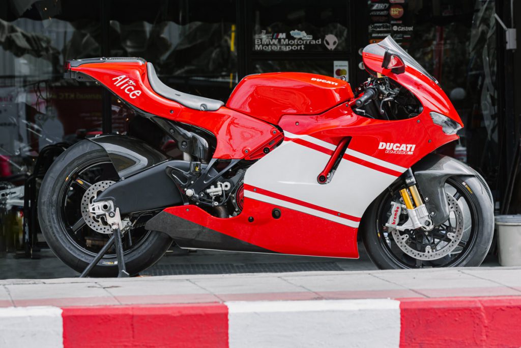 Ducati Desmosedici D16RR รถแรร์ในฝันของหลายๆ คน!! - SuperBike