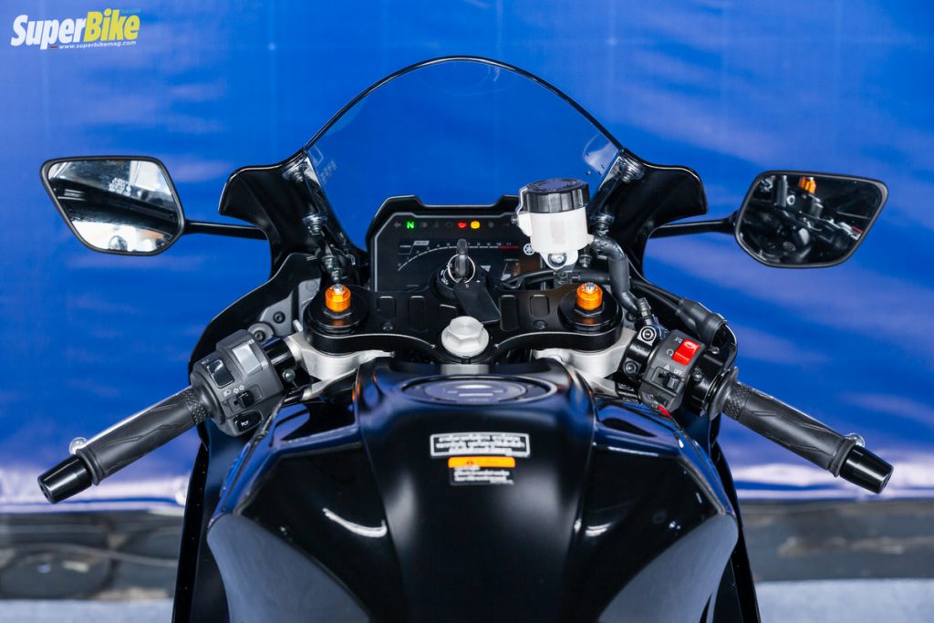รีวิว Yamaha YZF-R7 ซูเปอร์สปอร์ตคันใหม่ ที่ไฉไลกว่าที่คิด - SuperBike