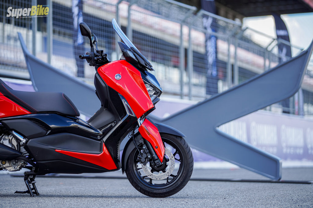 รีวิว New XMAX Connected 2023 (190) - SuperBikeMag.Com | ข่าว ...