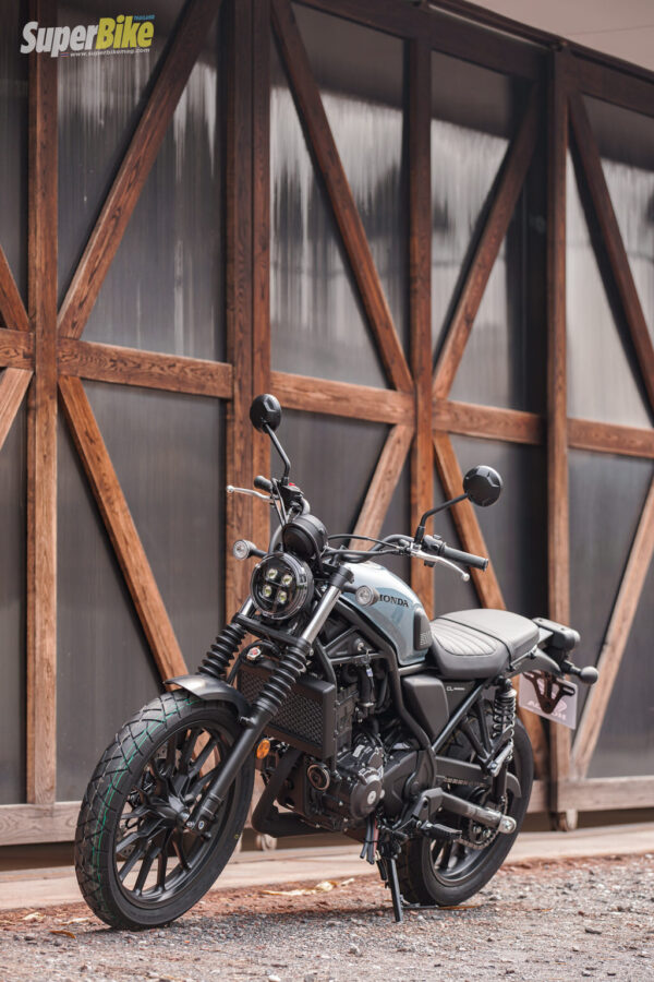 CL300 สแครมเบลอร์พิกัดเริ่มต้นจากค่ายปีกนก - SuperBikeMag.Com | ข่าว ...