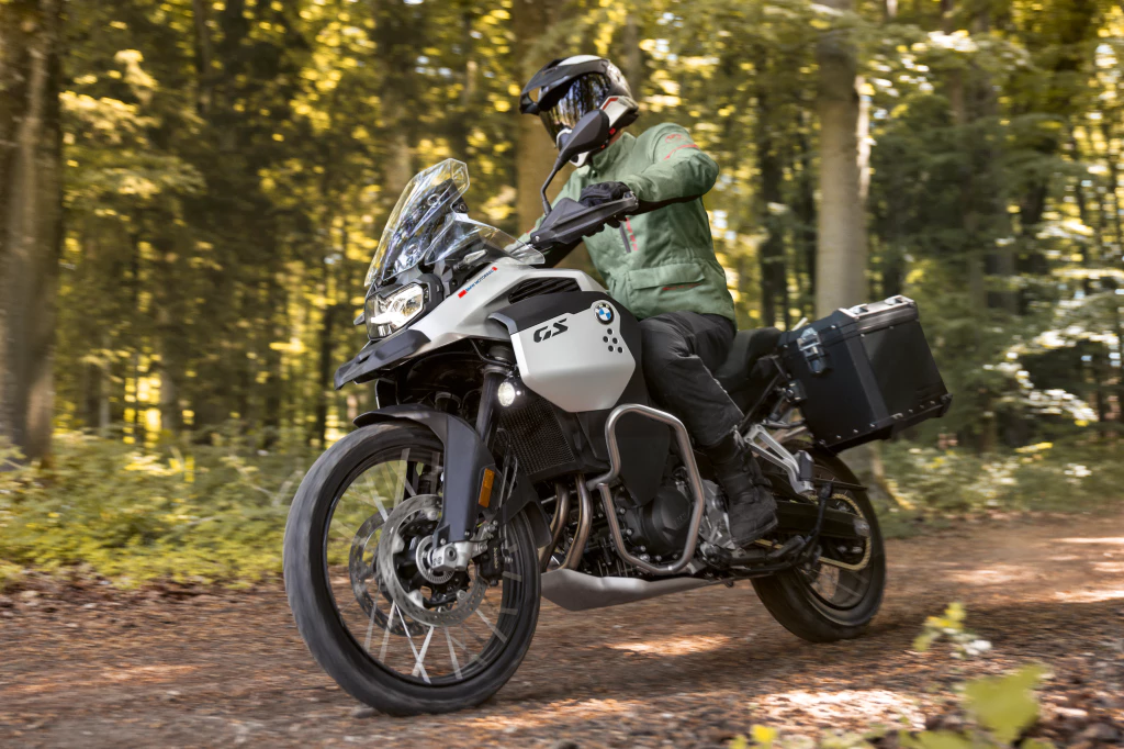 F900GS และ F900GS Adventure สายลุยตัวจบของไซส์กลาง » SuperBikeMag.Com ...