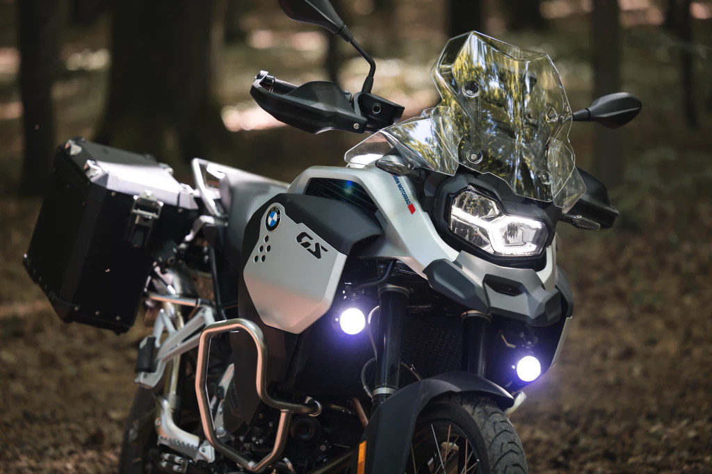F900GS และ F900GS Adventure สายลุยตัวจบของไซส์กลาง » SuperBikeMag.Com ...