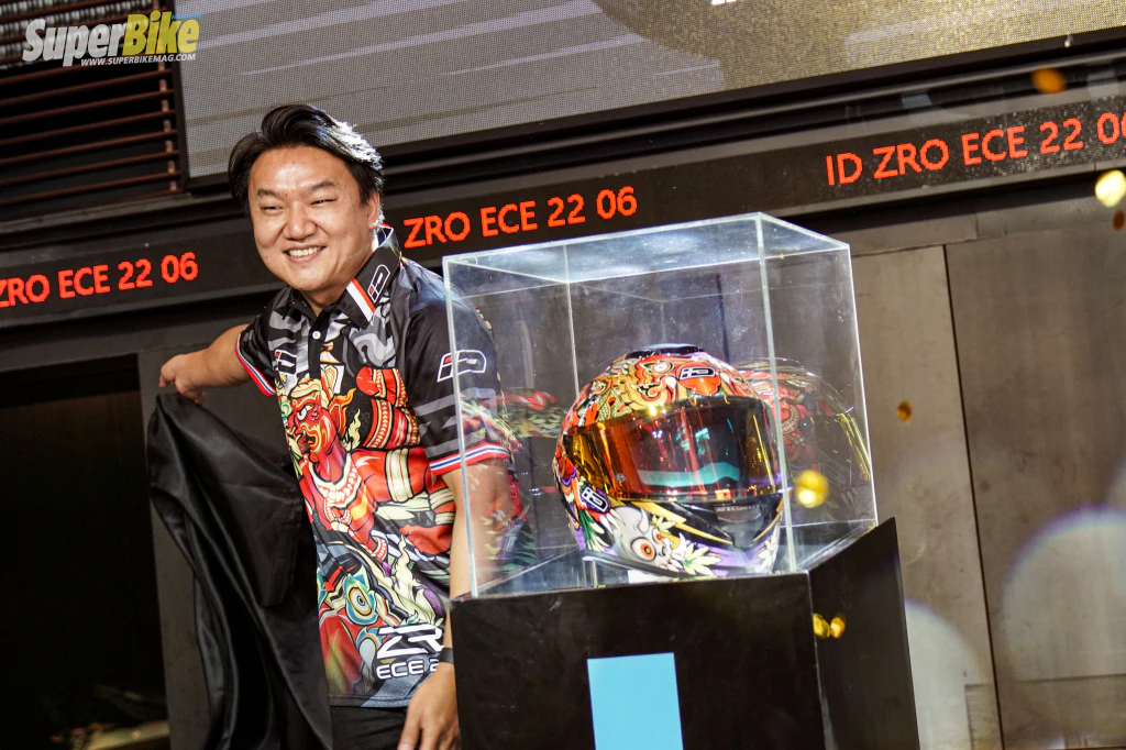 ID ZRO หมวกกันน็อคสปอร์ตทัวริ่ง ฟีเจอร์ซิ่ง ราคาเบา - SuperBike x ...