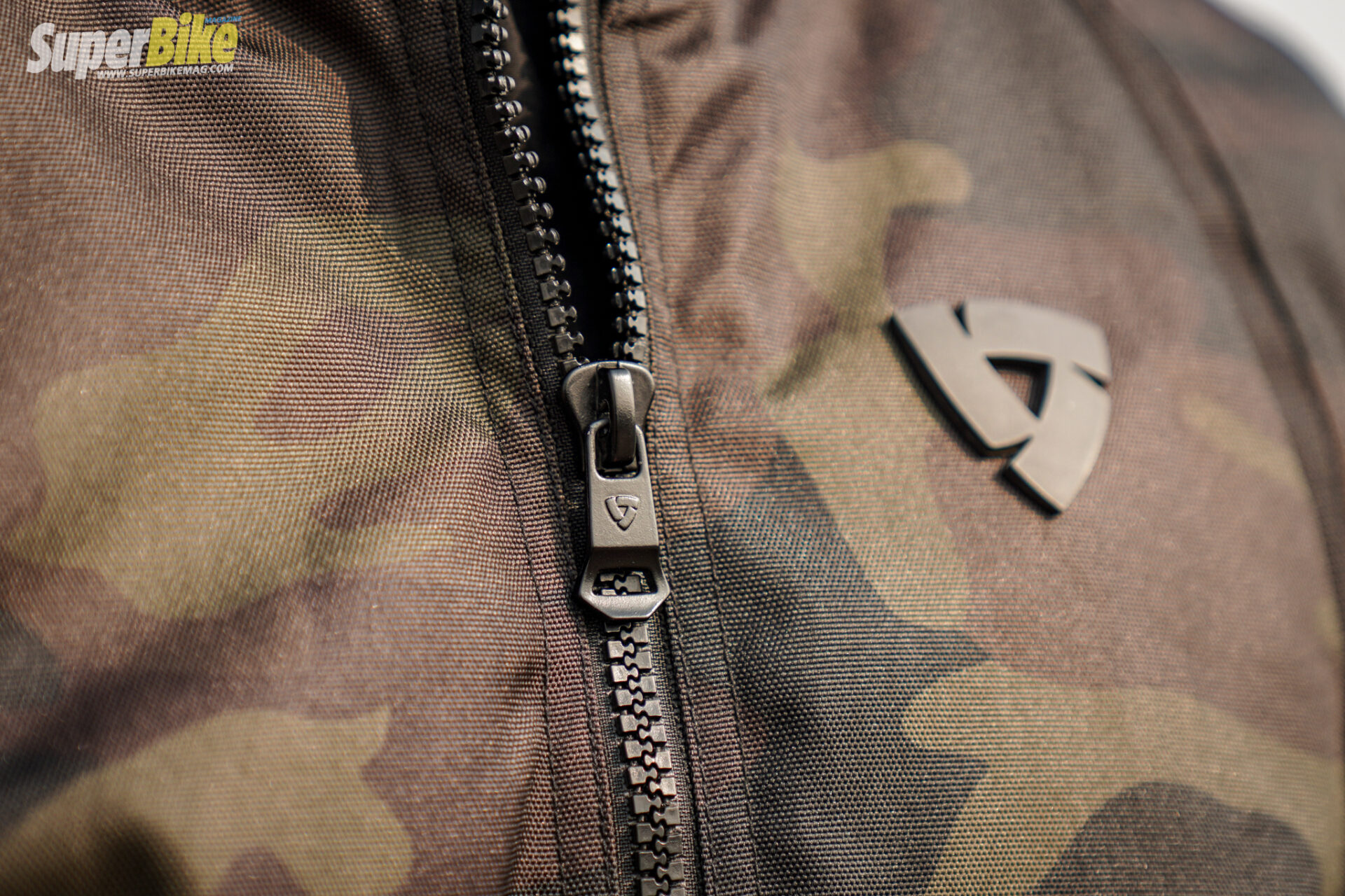 รีวิว Revit Flare 2 Jacket ตัวจบสุดเท่ ใส่ได้หลายสไตล์ » SuperBikeMag ...