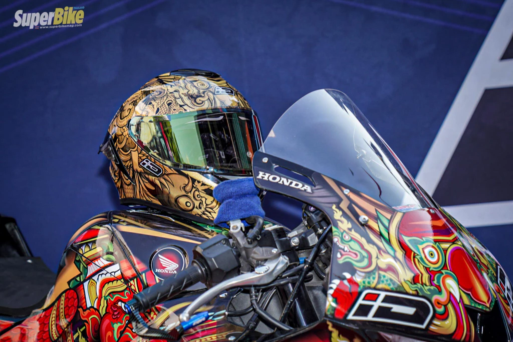 หมวกกันน็อค ID ZRO พญาครุฑ มีเพียง 399 ใบทั่วโลก..!! - SuperBikeMag.Com ...