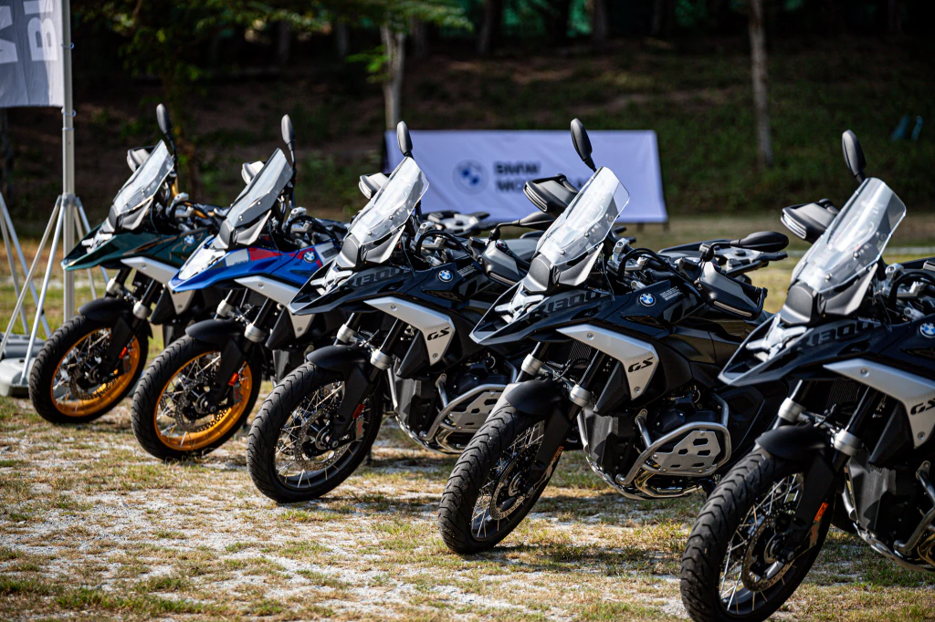 รีวิว BMW R1300GS สมเป็นยอดทัวริ่งแอดเวนเจอร์ระดับตำนาน » SuperBikeMag ...