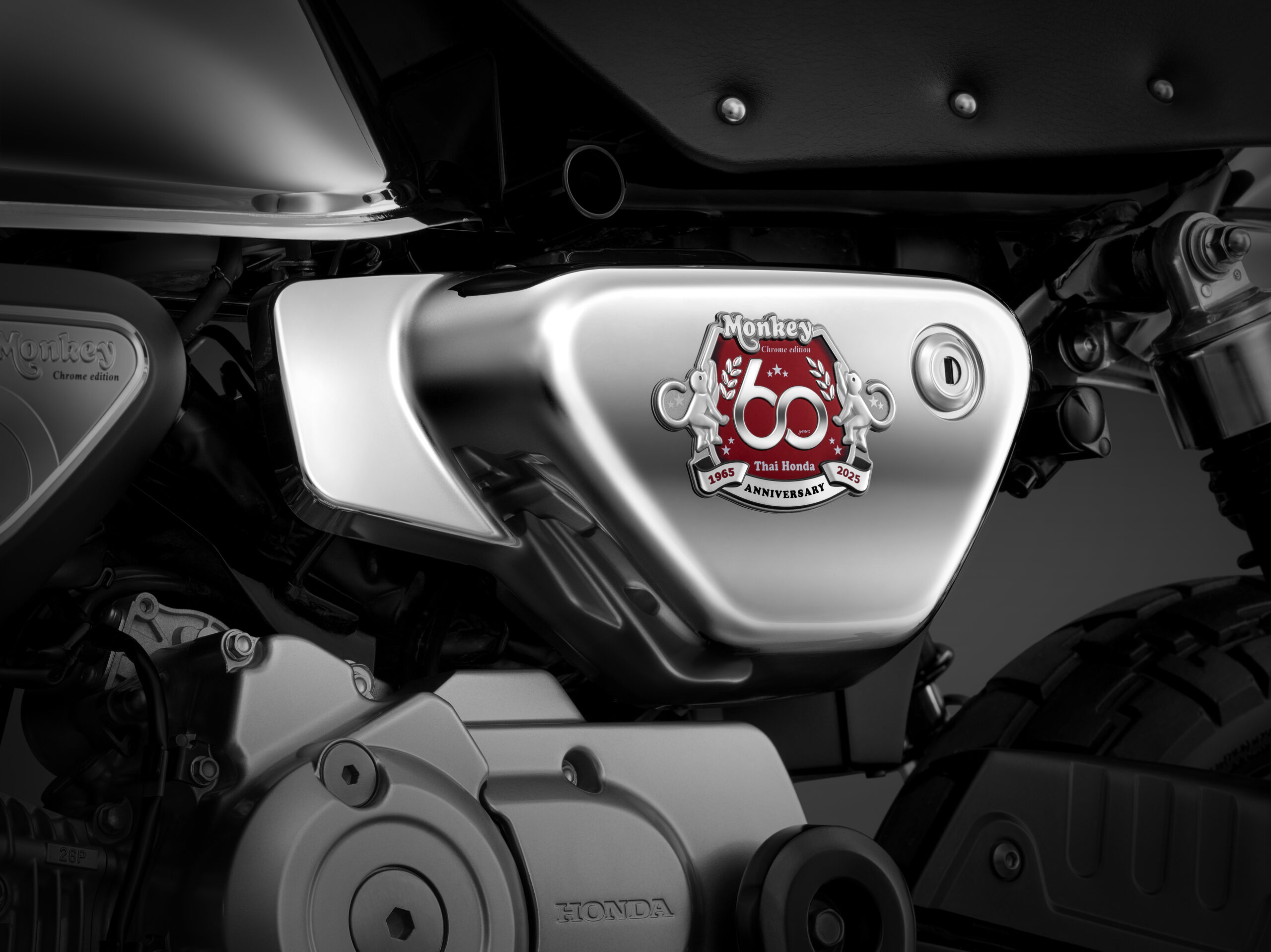 Monkey Chrome_Side Cover With 3D Soft Emblem - SuperBikeMag.Com | ข่าว ...